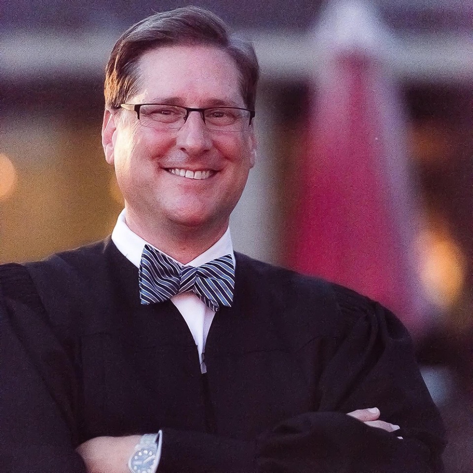 Blue Wave Transforms Harris Courts – OutSmart Magazine