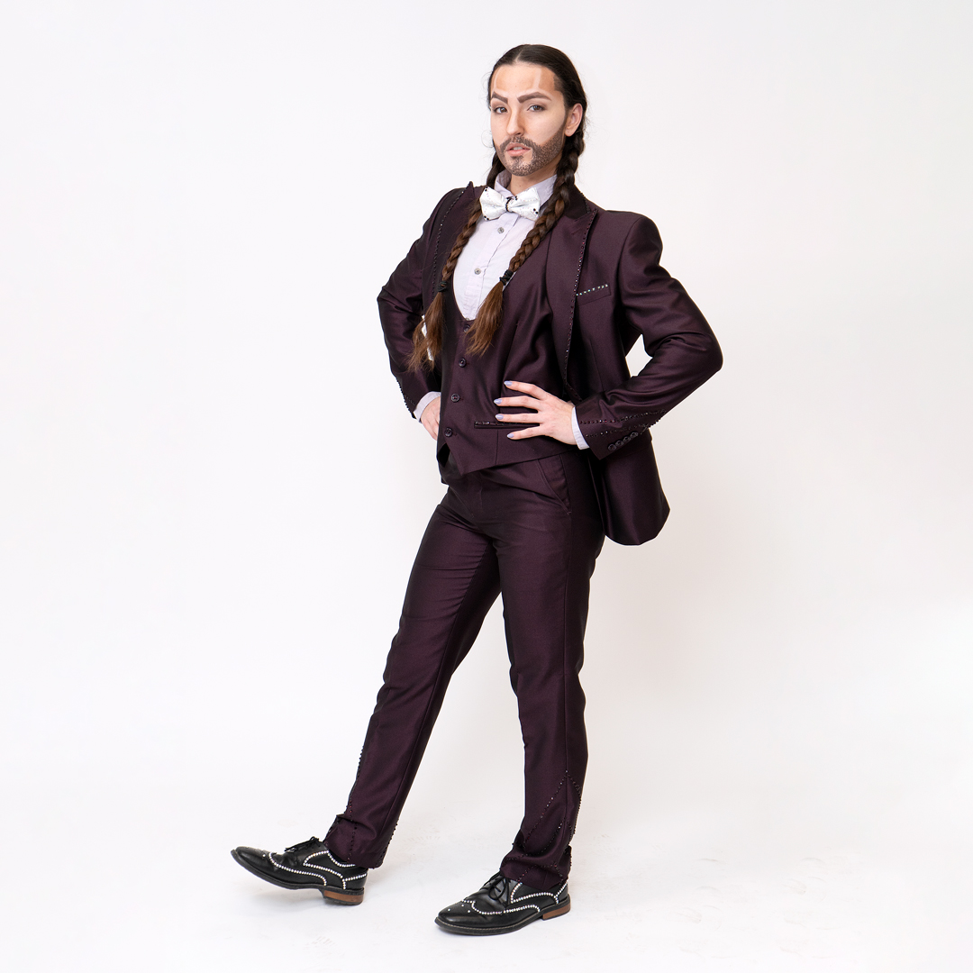 Getting Silly with Willie – OutSmart Magazine