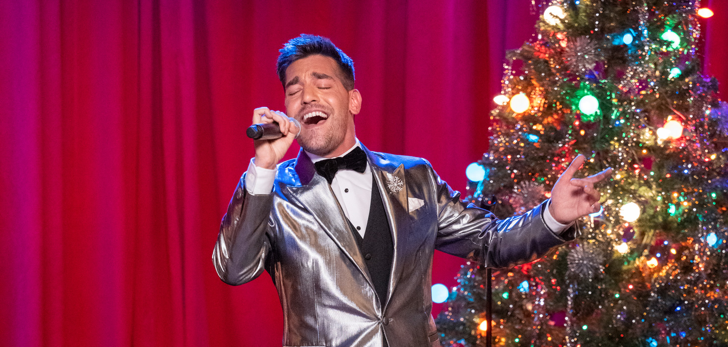 A Pop of Christmas – OutSmart Magazine