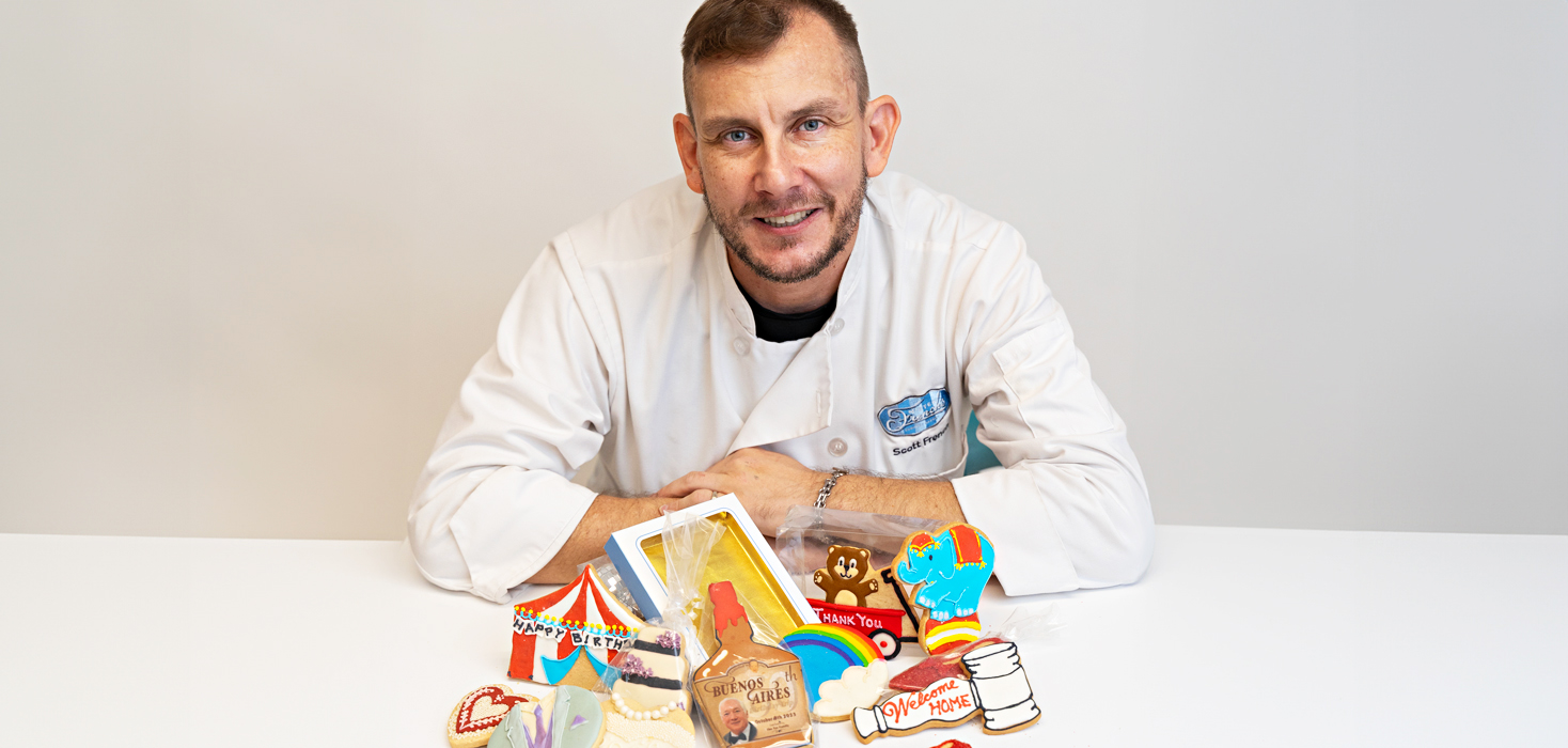 Houston Baker to Compete Again on Food Network’s ‘Christmas Cookie ...