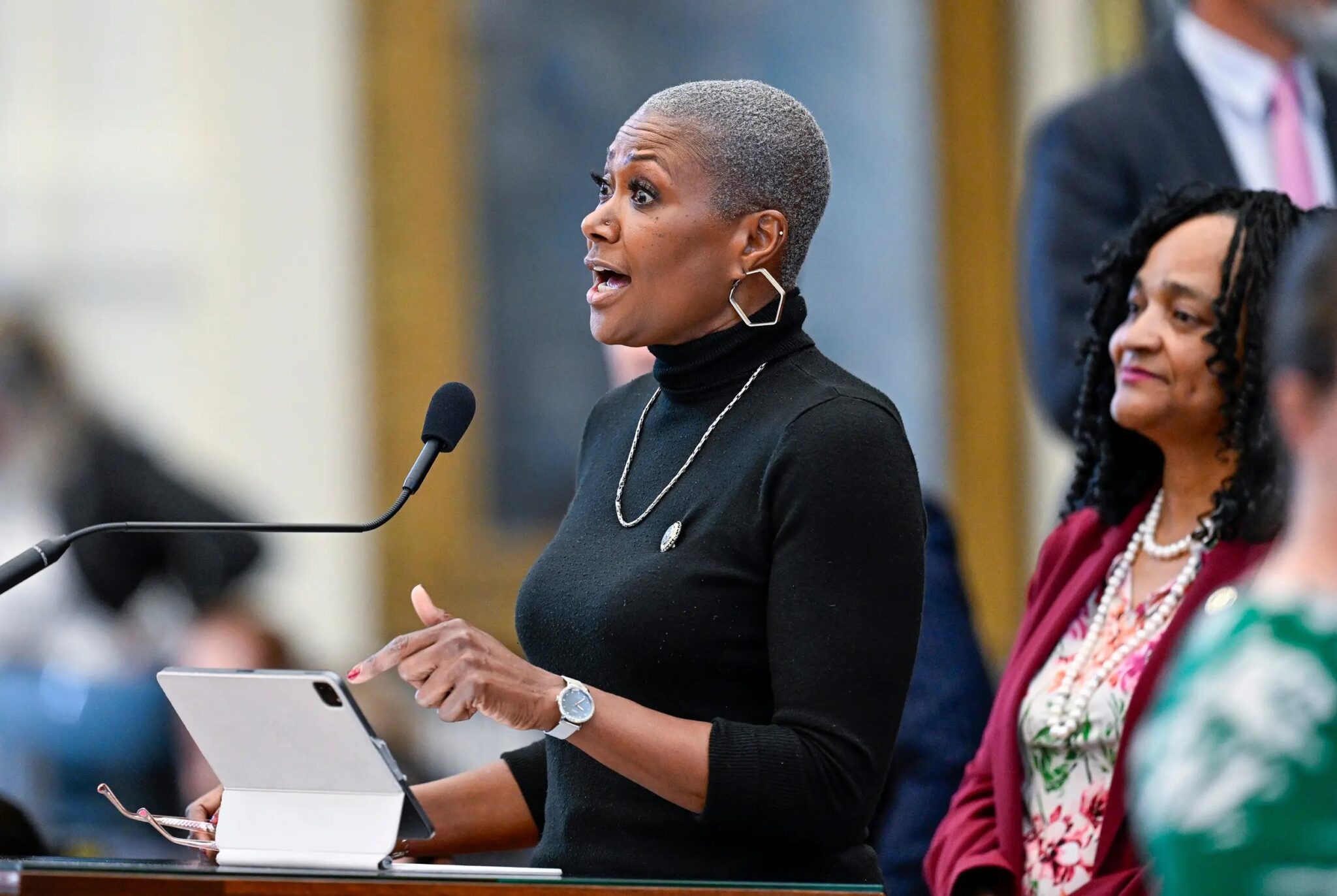 Texas Rep. Jolanda Jones Announces Bid to Succeed Sylvester Turner in ...