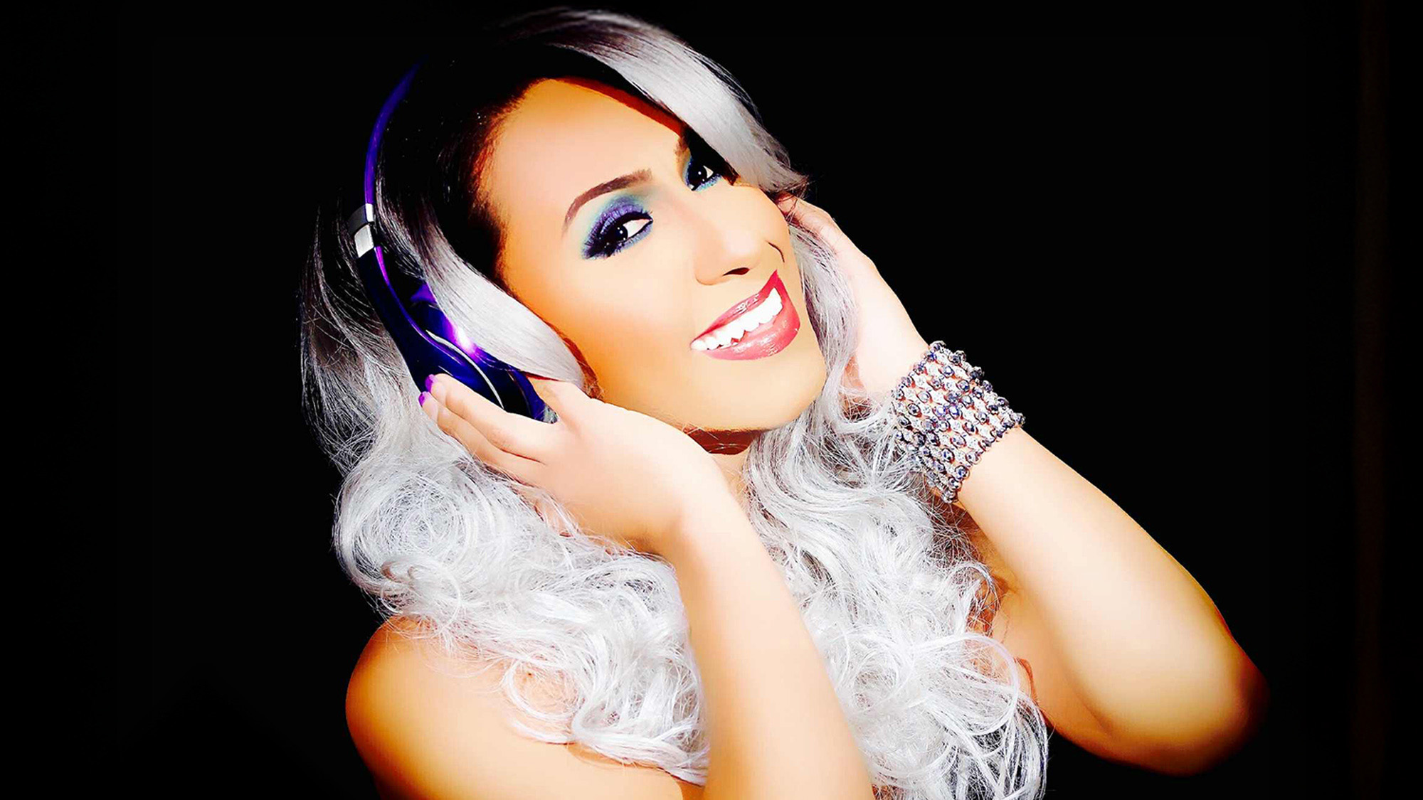 DJ AJ Hernandez Turns Every Set Into a Celebration and a Safe Space – OutSmart Magazine